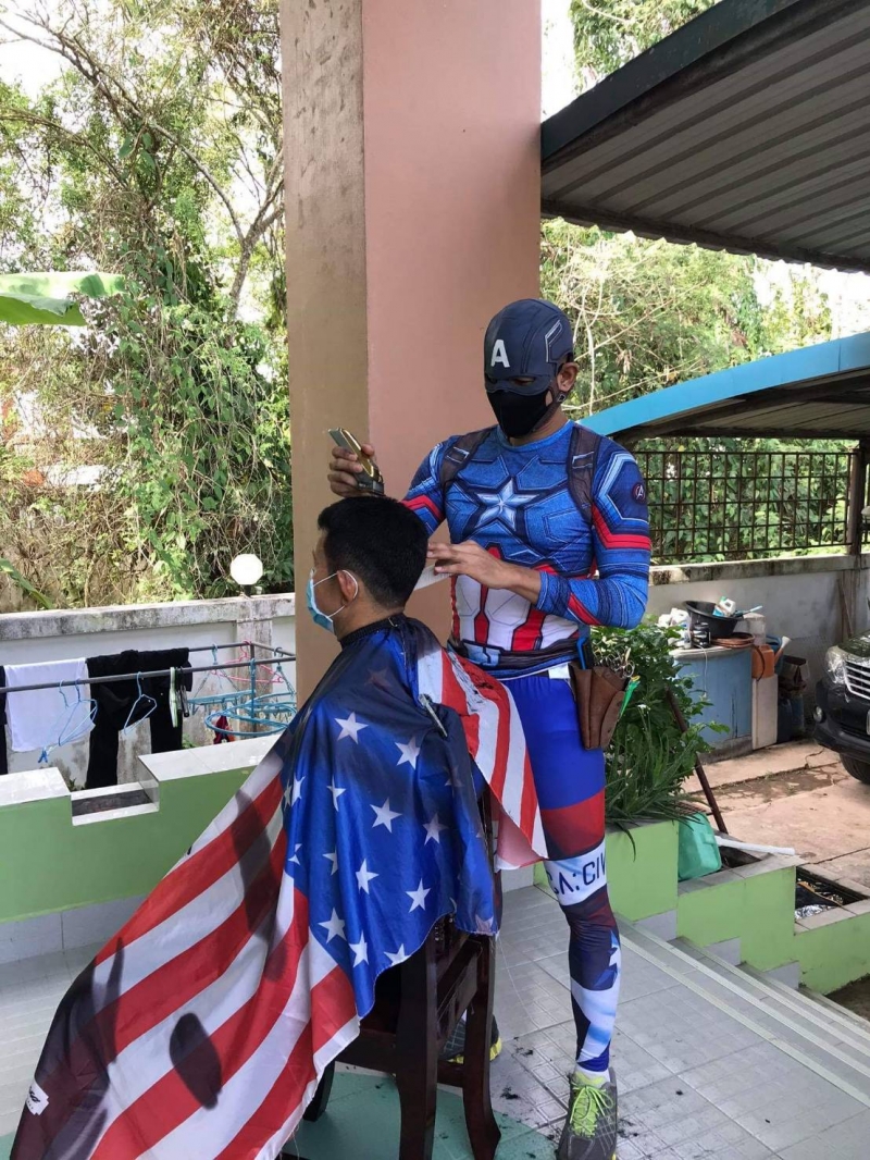 หาดใหญ่ | "ช่างตัดผมซุปเปอร์ฮีโร่" เปลี่ยนวิกฤตให้เป็นโอกาส ตัดผมเดลิเวอรี่ถึงบ้าน ...