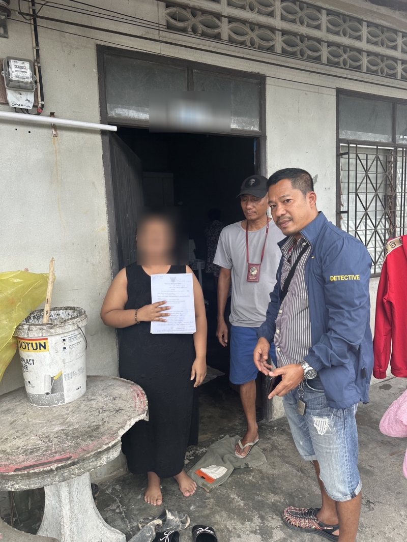 หาดใหญ่ | ชุดตะวันรวบสาวหาดใหญ่ ในบ้านพักหนีหมายจับคดียาบ้า กว่า 3 คดี || Hatyaifocus.com