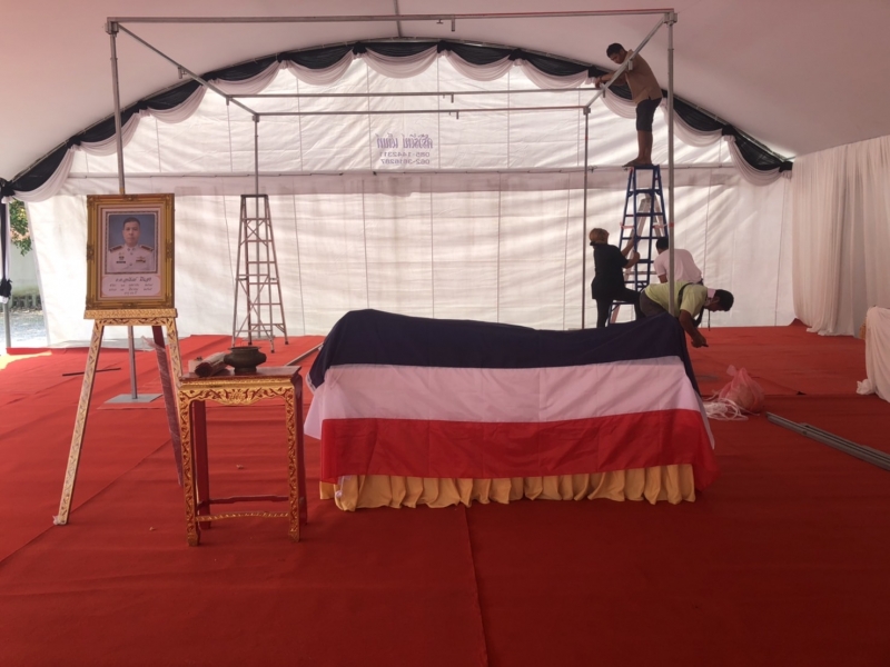 หาดใหญ่ | เคลื่อนศพ ด.ต.อนันท์ ตำรวจกล้า ที่พลีชีพจากการปฏิบัติหน้าที่ ...