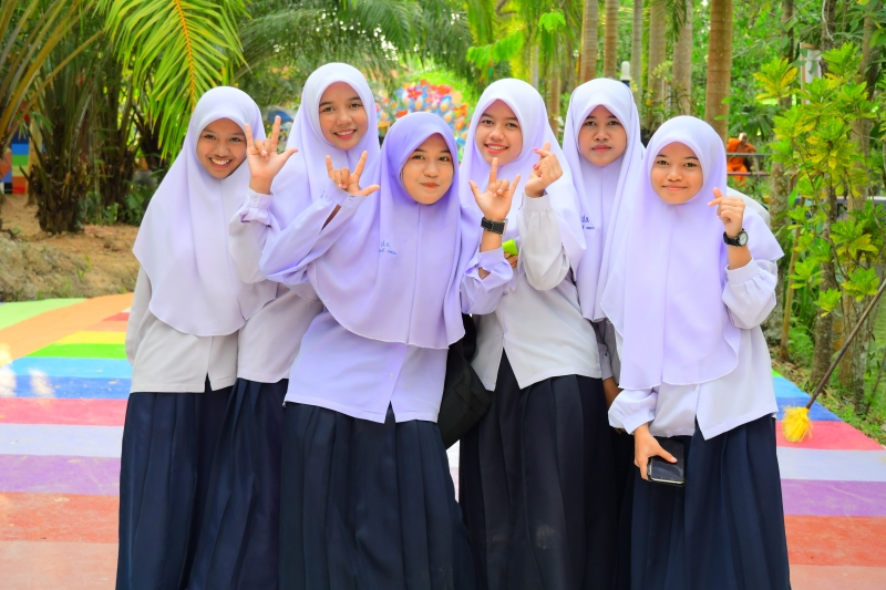 นาทวี | แน่นวัด! ชาวบ้านไทยพุทธ-มุสลิม เเห่ถ่ายรูปวัดนาทวี 500 คน/วัน || Hatyaifocus.com